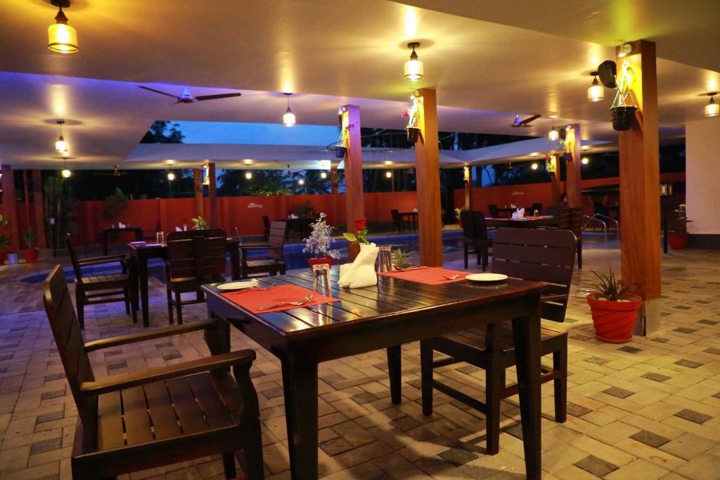 Dining – 4 Star Luxury Hotel Adoor, Kerala